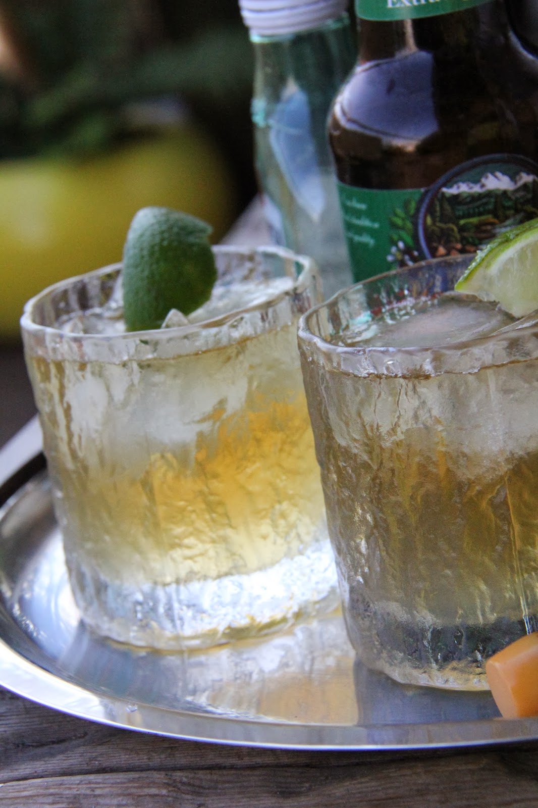 How to Make a Ginger Snap Cocktail