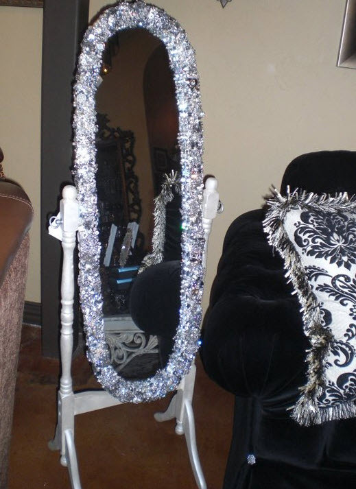 Divine Distractions: Who "Decorates Dallas"....episode 2