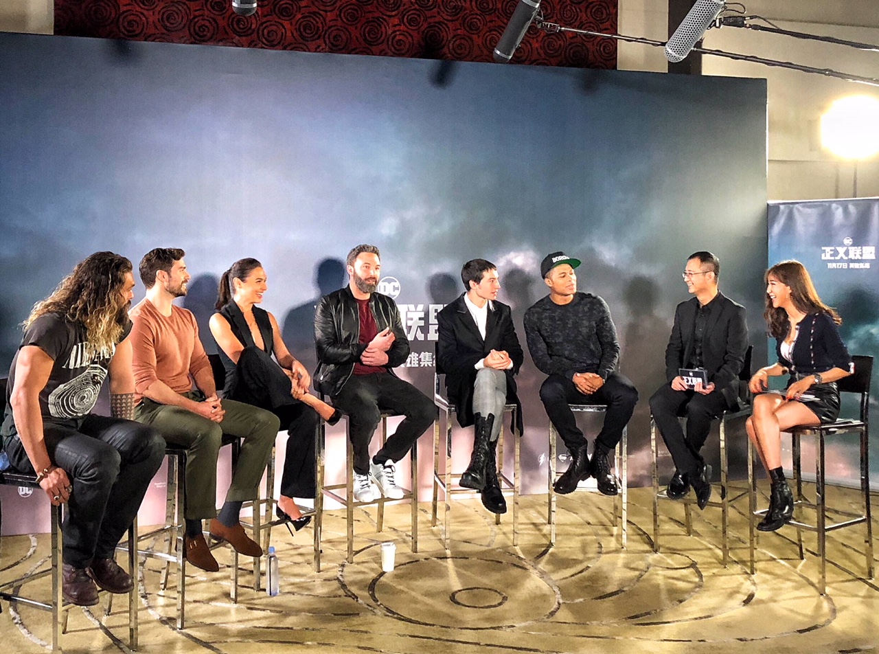 Henry Cavill News: 'Justice League' Cast In Beijing: Everything From Day 2