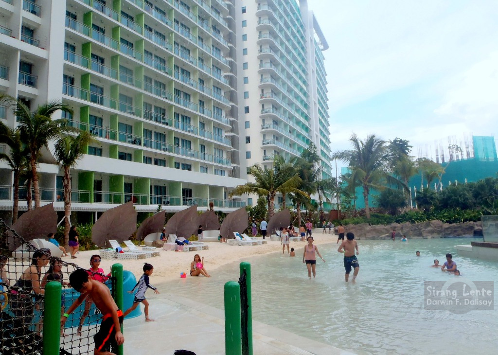 SIRANG LENTE: AZURE URBAN RESORT RESIDENCES, Parañaque City