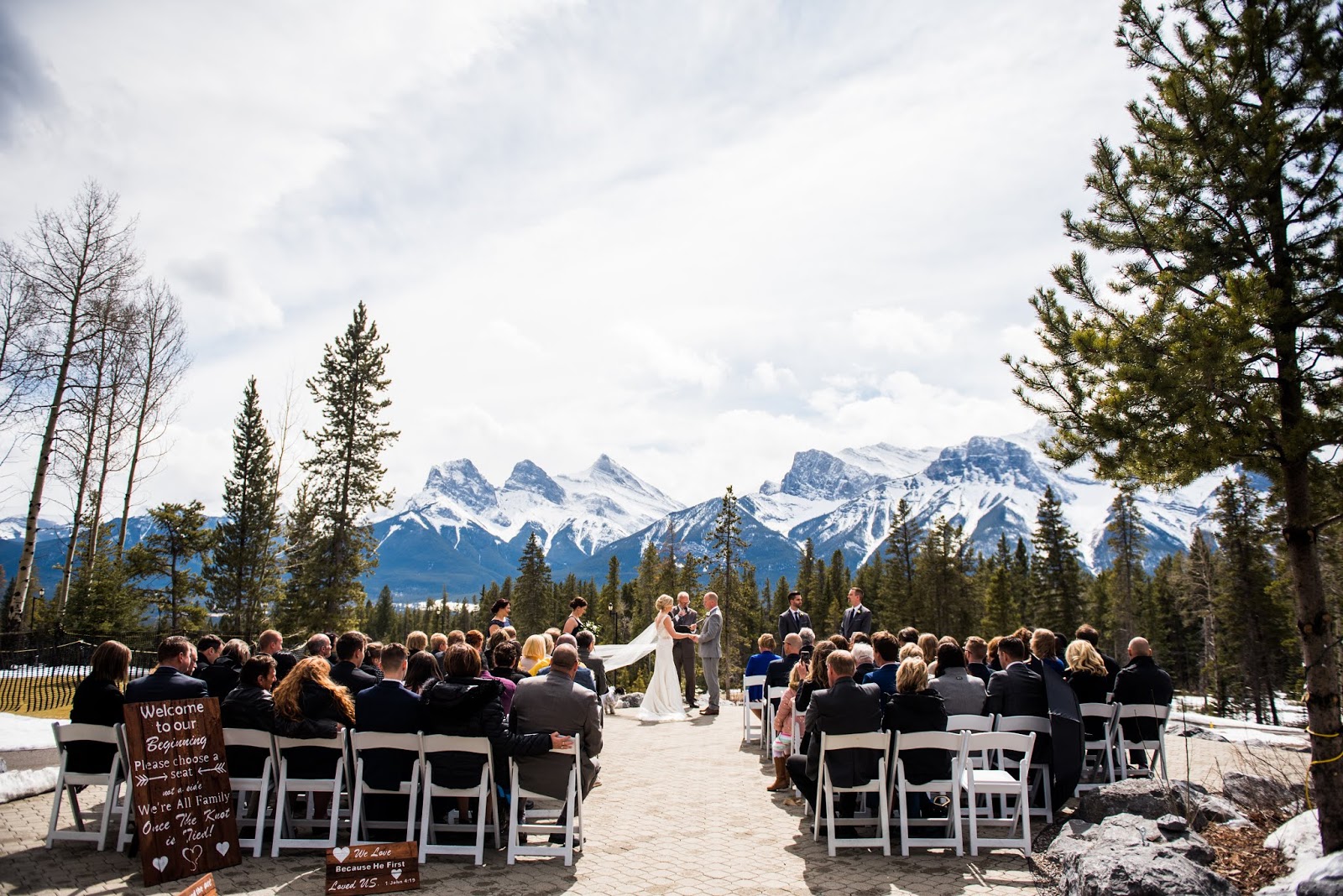 Dining Delight: An April Wedding in the Rocky Mountains