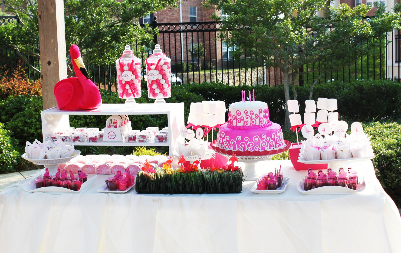 Patita: Pink Flamingo Birthday Party