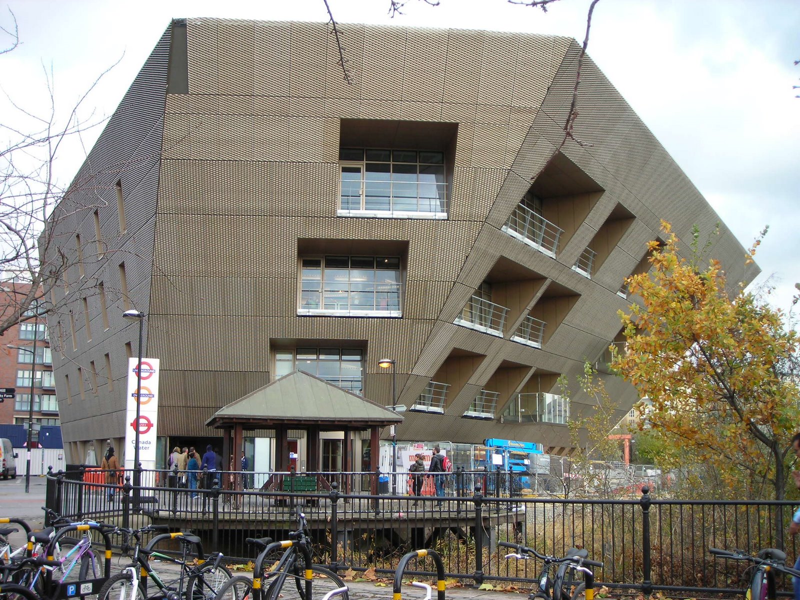 I was literally on my way.......: Canada Water Library