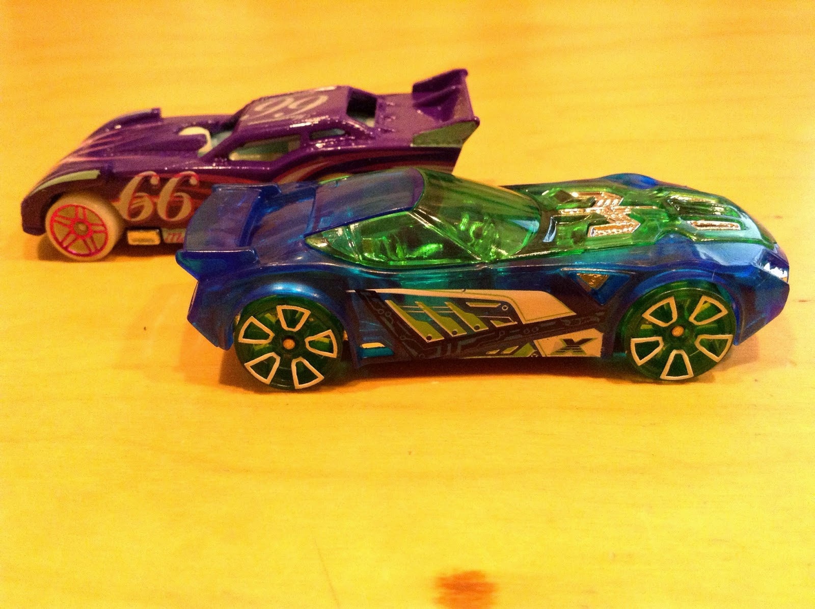 JULIAN'S HOT WHEELS BLOG: Maximum Leeway & Nerve Hammer