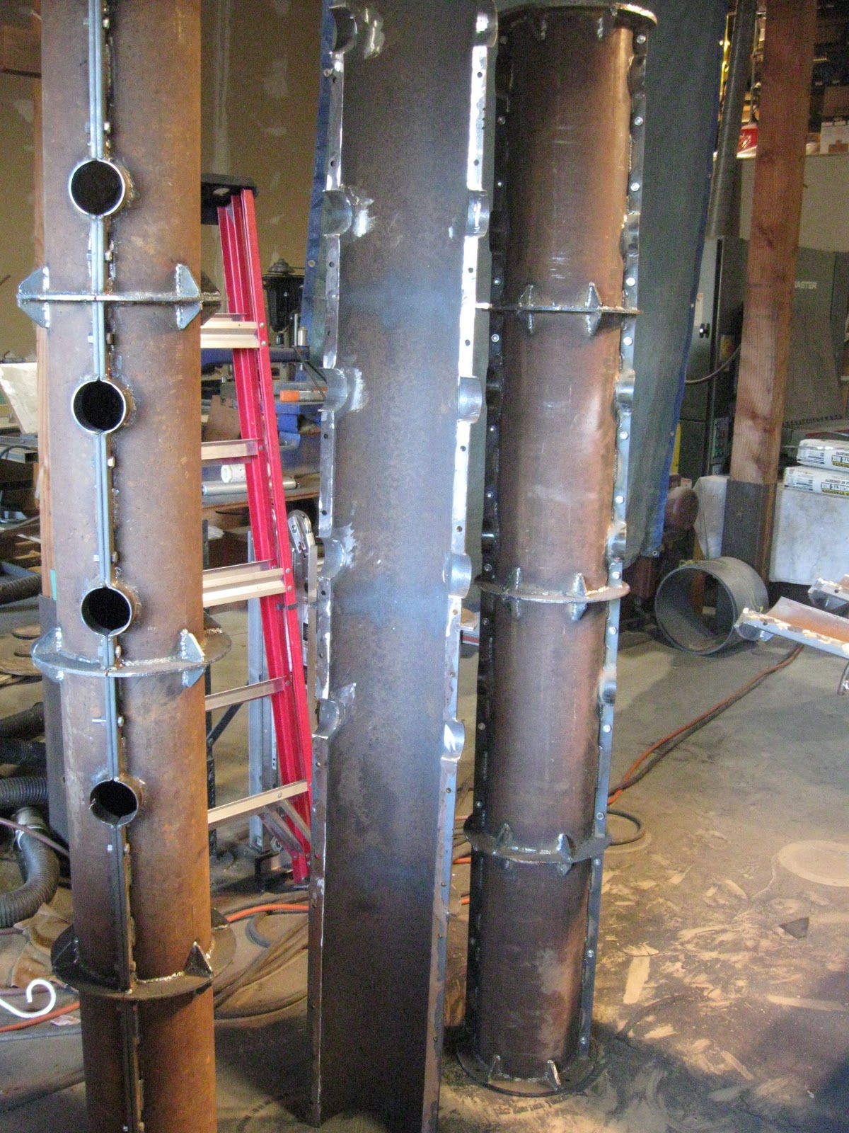 Quotidian: CONCRETE FENCE POST FORMS - Construction