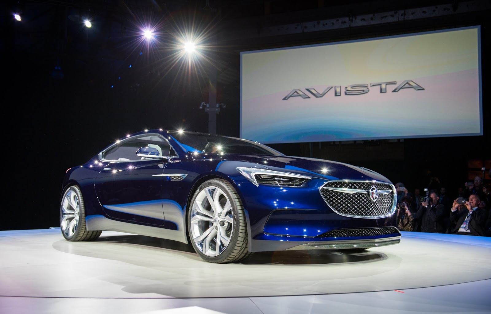 Buick Avista: um elegante conceito de cupê 2+2