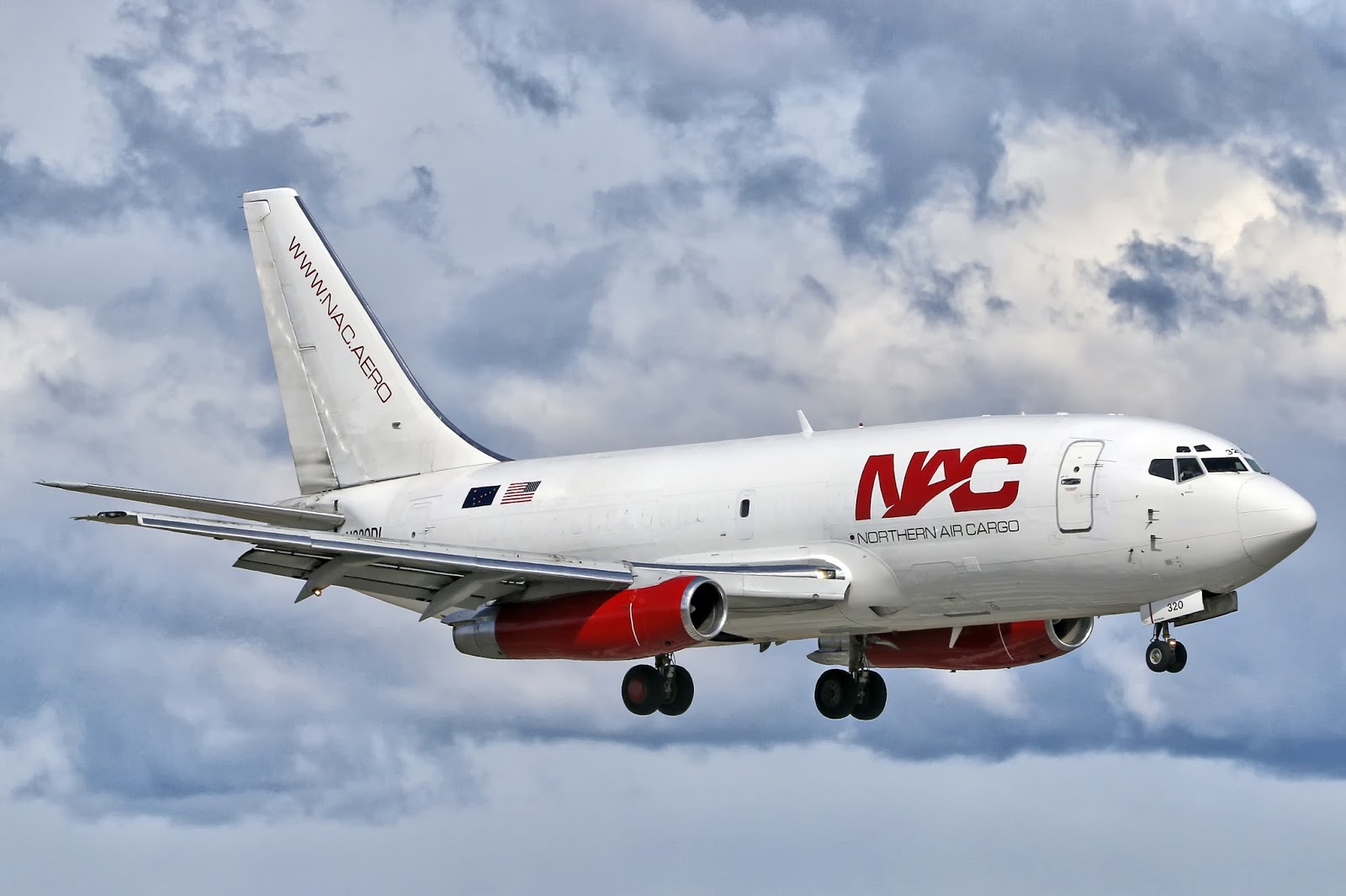 Aero Pacific Flightlines: Northern Air Cargo (NAC) Boeing 737-232(A)(F ...