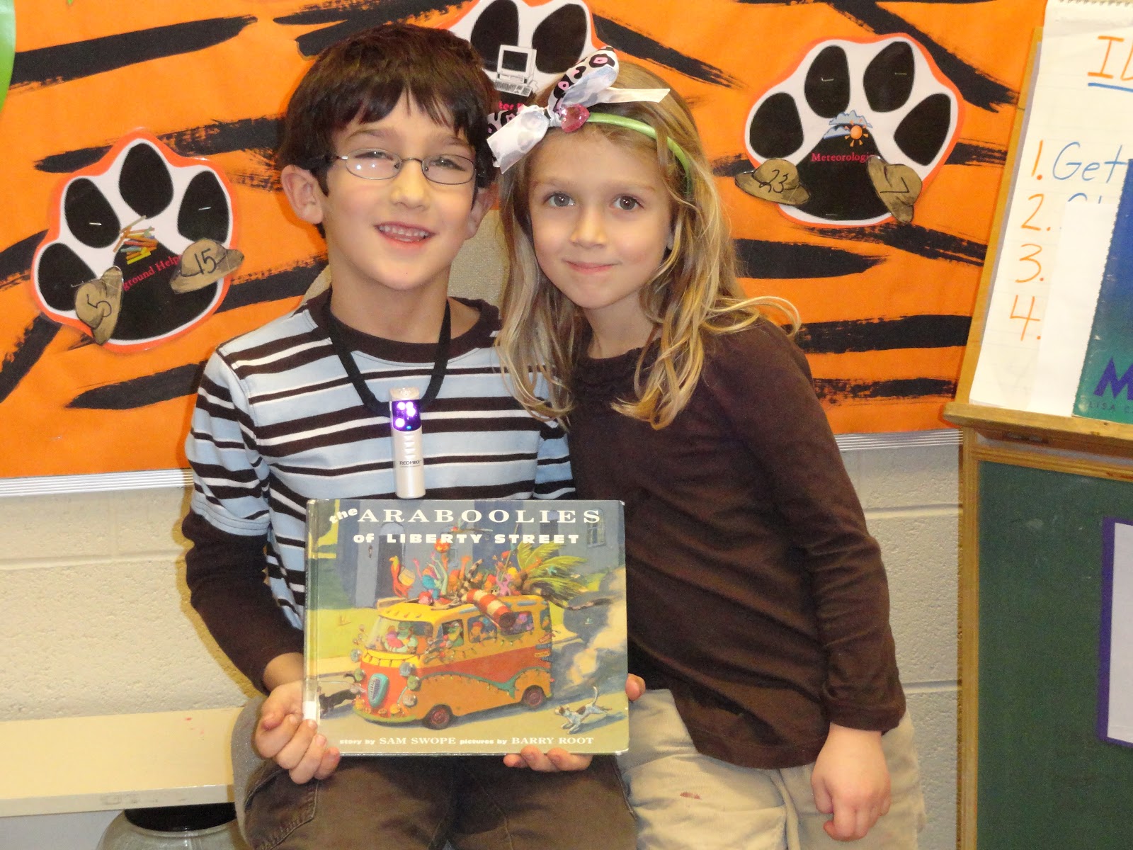 Mrs. Summers Kindergarten Blog: Mystery Readers!!!!!!!
