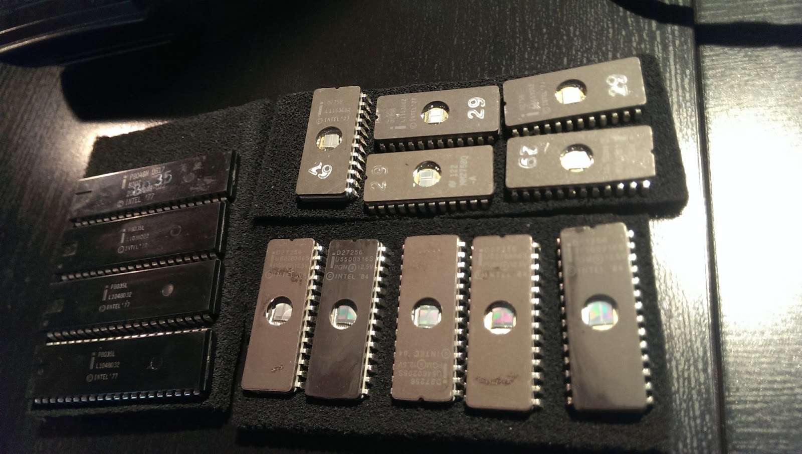 The Resistor Network: Programming the Vintage Intel MCS-48 Microcontrollers