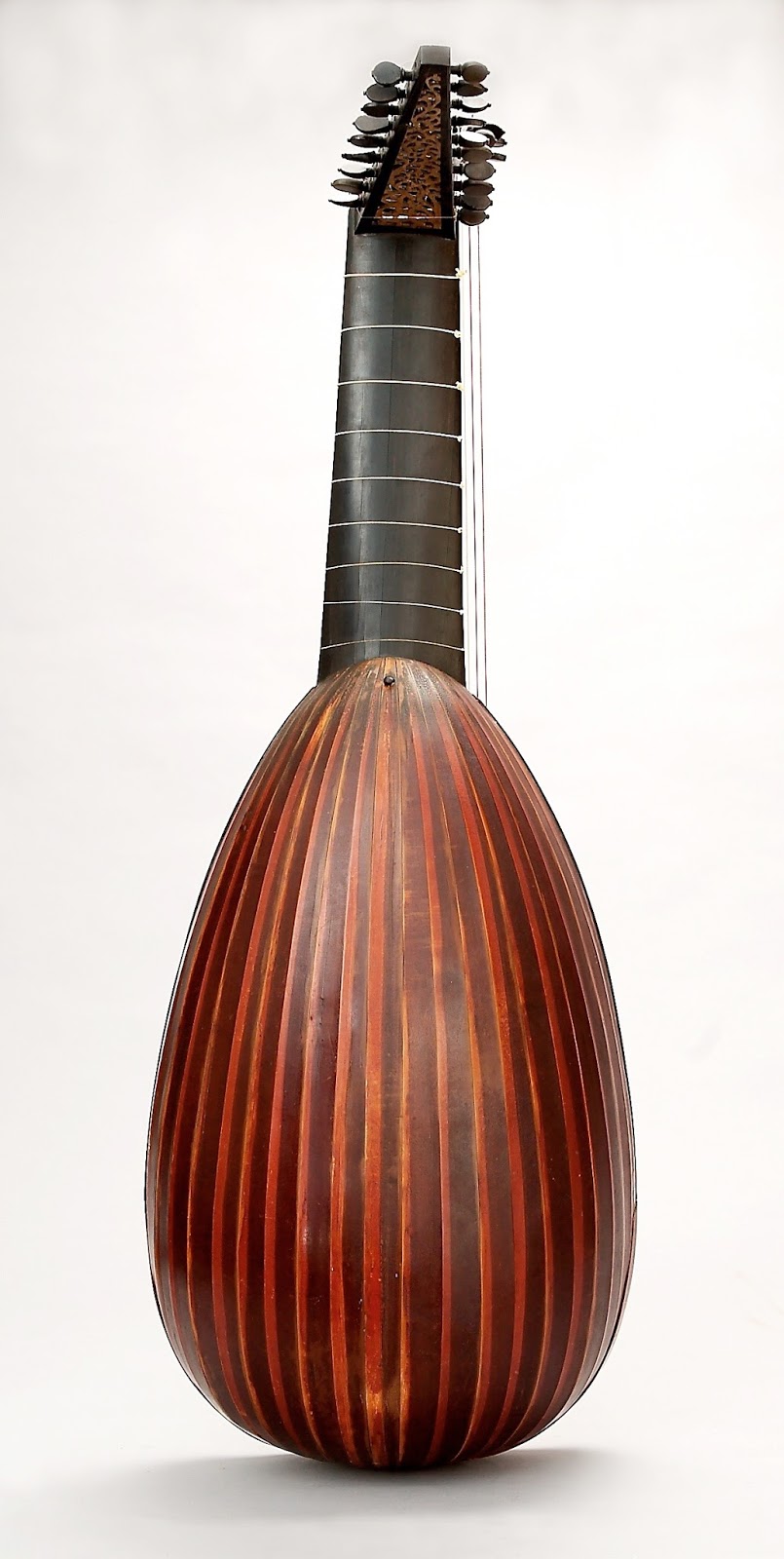 The Lute's Progress,: The Inset Lute Rose: A Contemporary Example, and ...