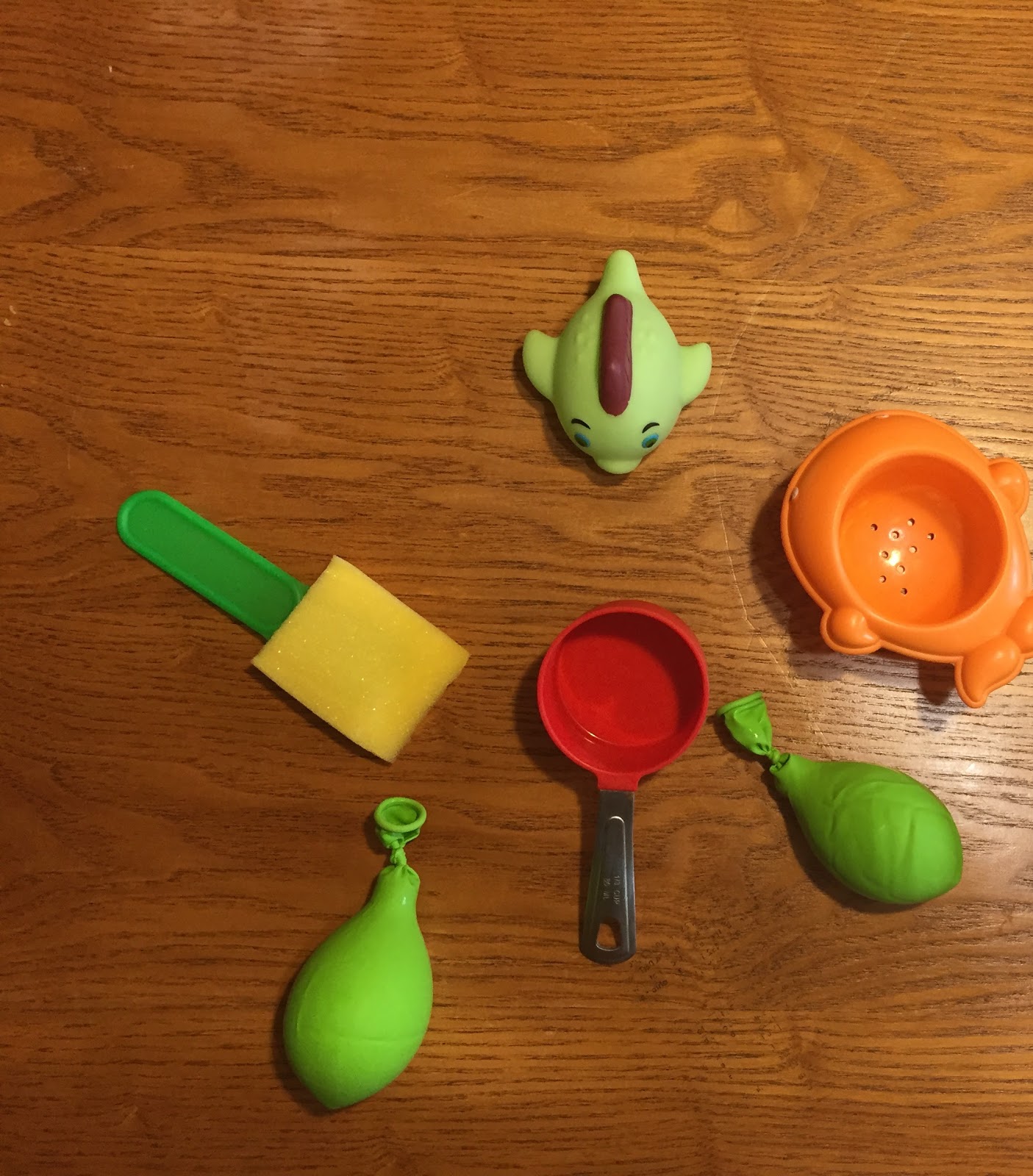 Easy Sensory Stations for Toddlers | NESHEAHOLIC