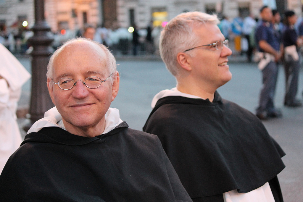 Domine, da mihi hanc aquam!: Dominican friars spotted in the wild!