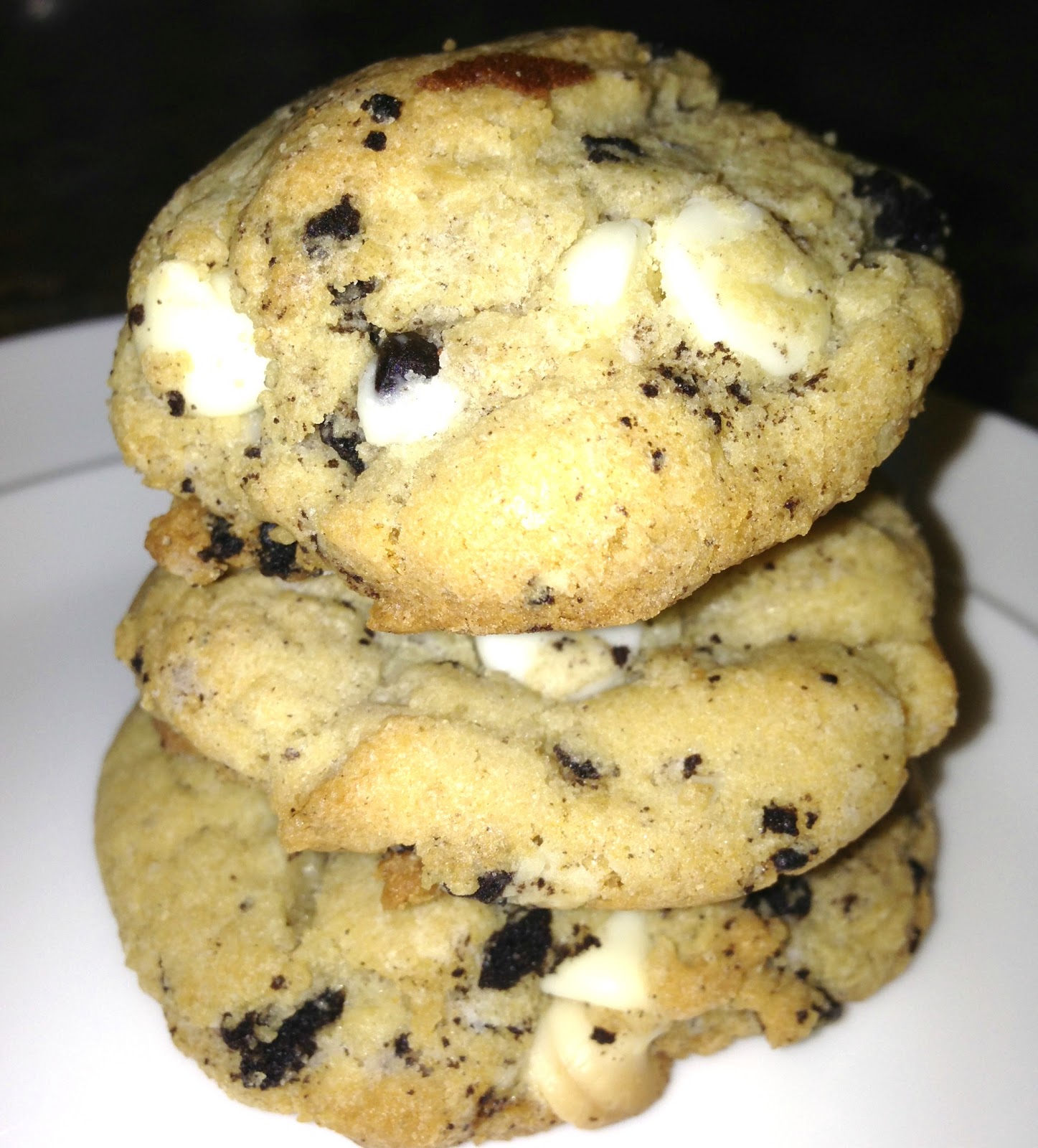 simply made with love: Cookies & Cream Cookies