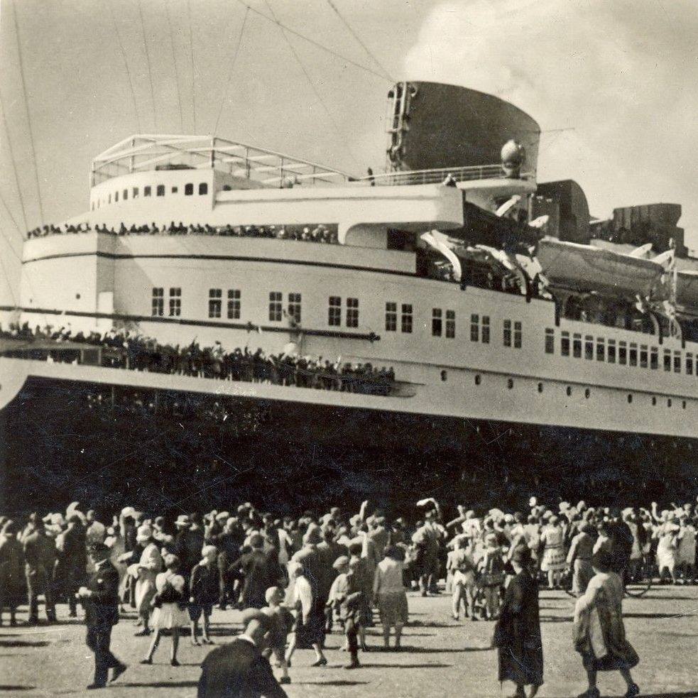 HISTORY - ts / ss BREMEN and ts / ss EUROPA