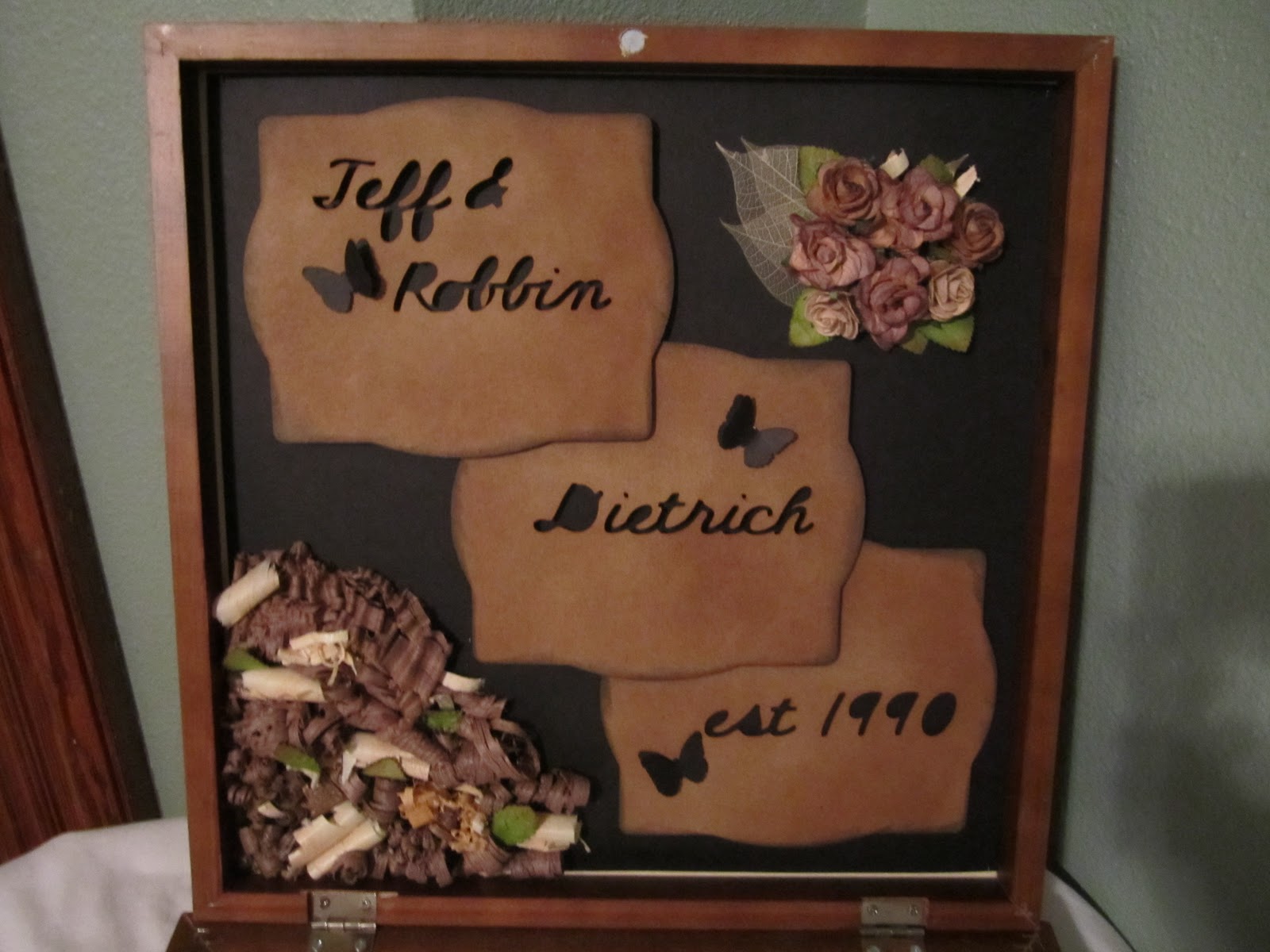 Crazed Crafter: Fancy Framed Name Layout