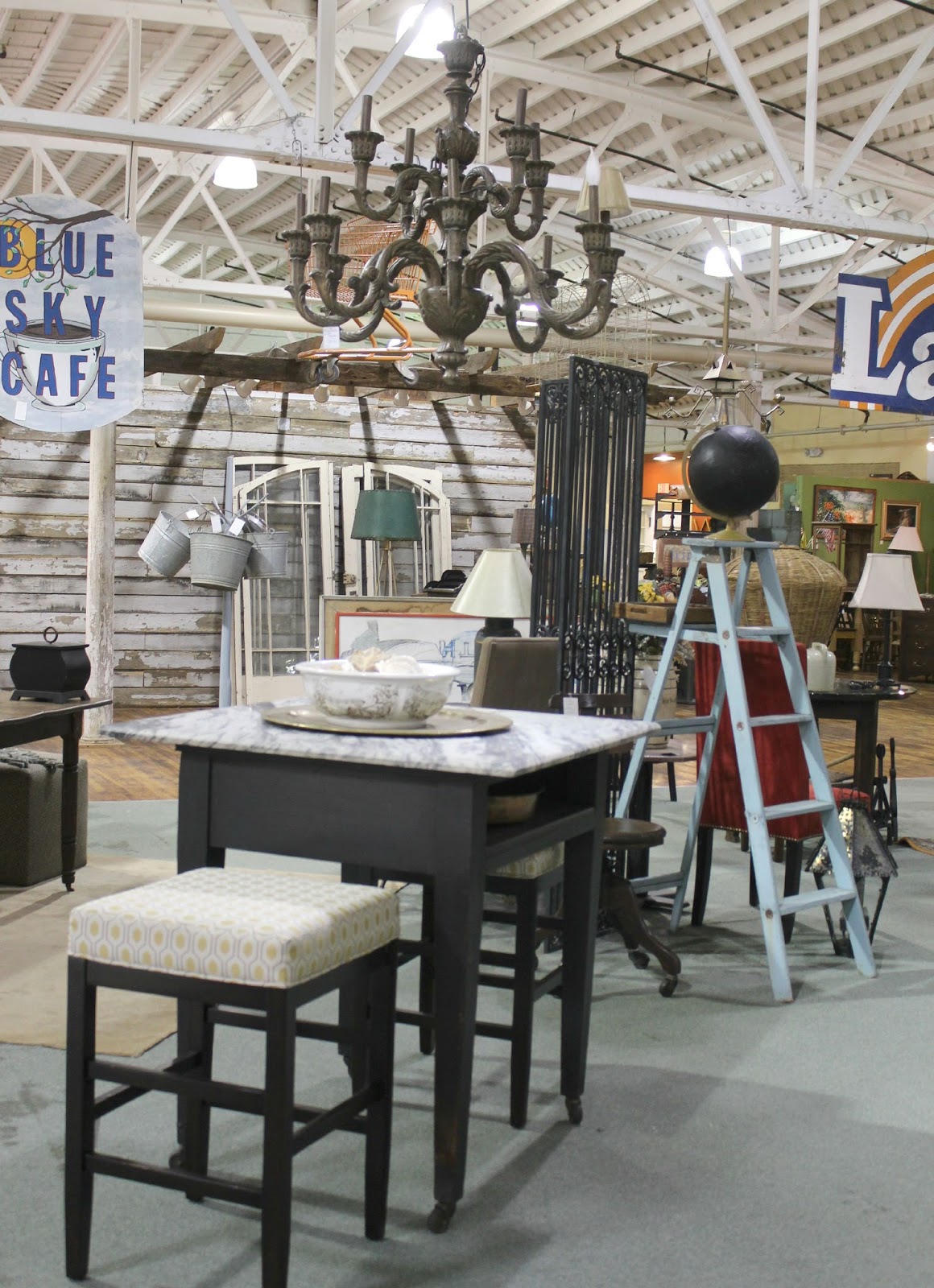 Ramblings of a Southern Girl: Displaying Vintage & Creating Beautiful ...