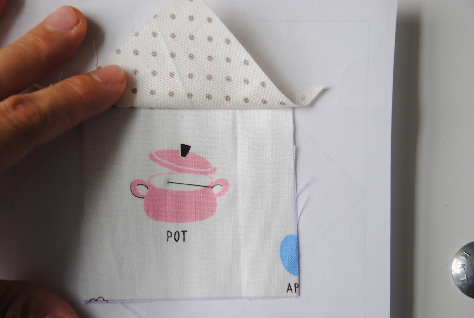 1/4" mark: squares in square block templates + tutorial