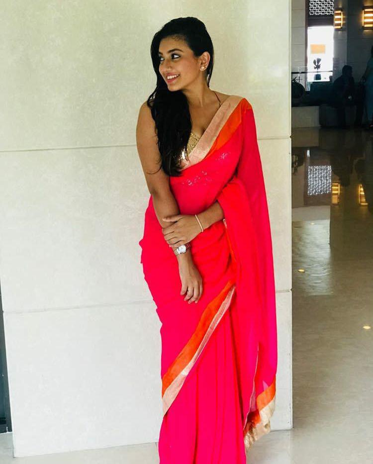 Deshi College Girls In Saree (Ruff)