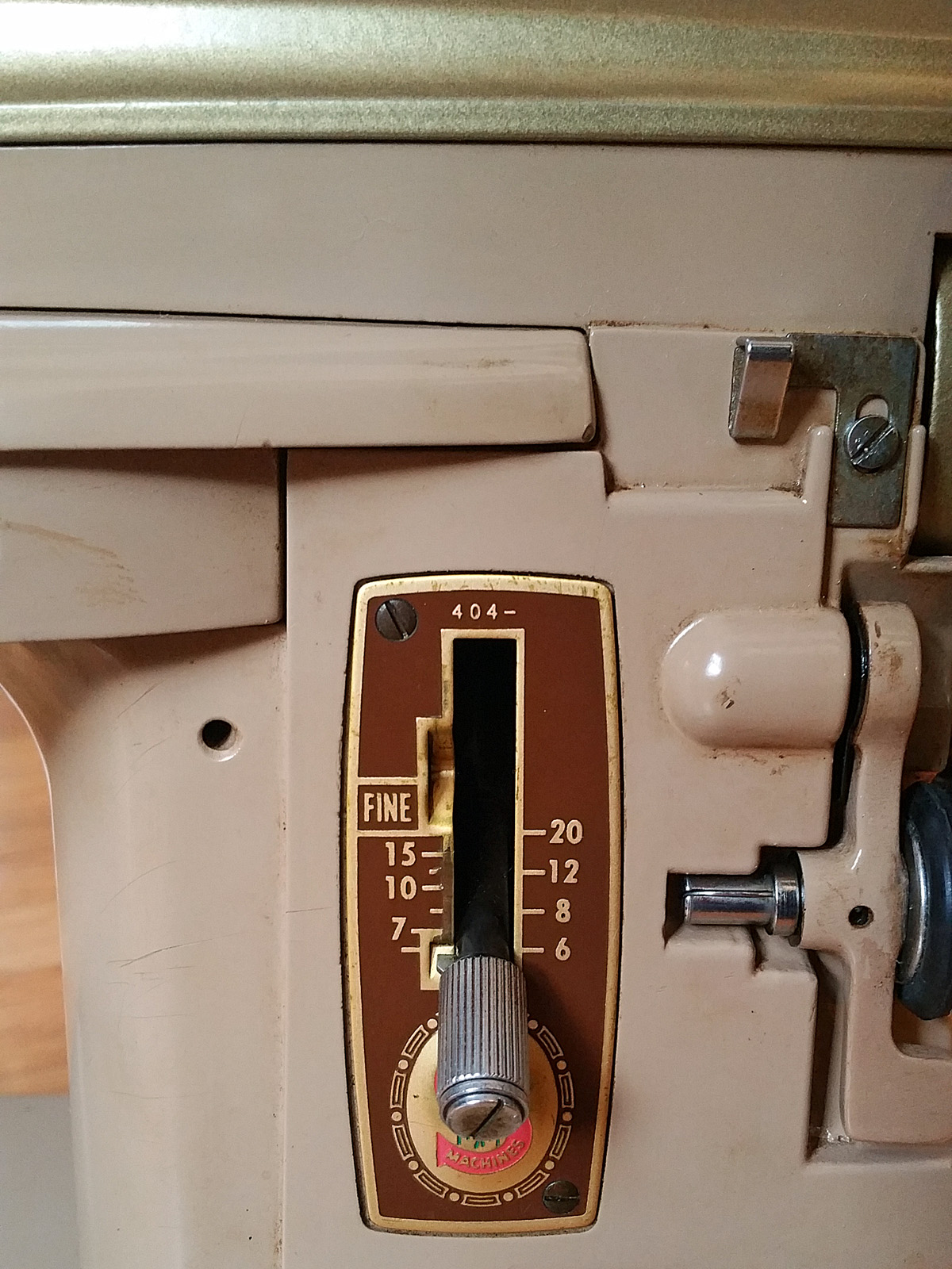 Singer Slant Needle 404