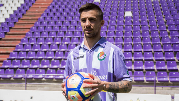Presentación de Sergio Marcos como nuevo futbolista del Real Valladolid ...
