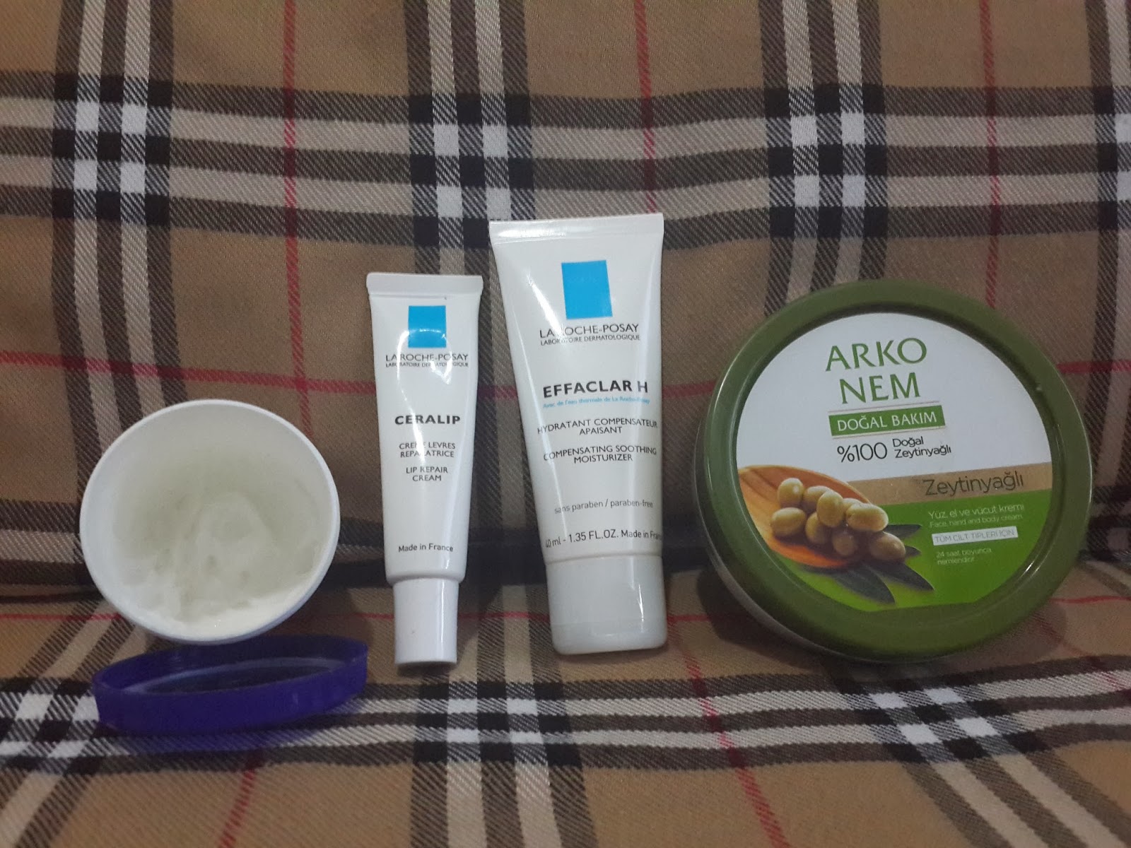 Memur Kızı: Aknetrent Tedavisinde Kullandığım Destek Bakım Ürünleri