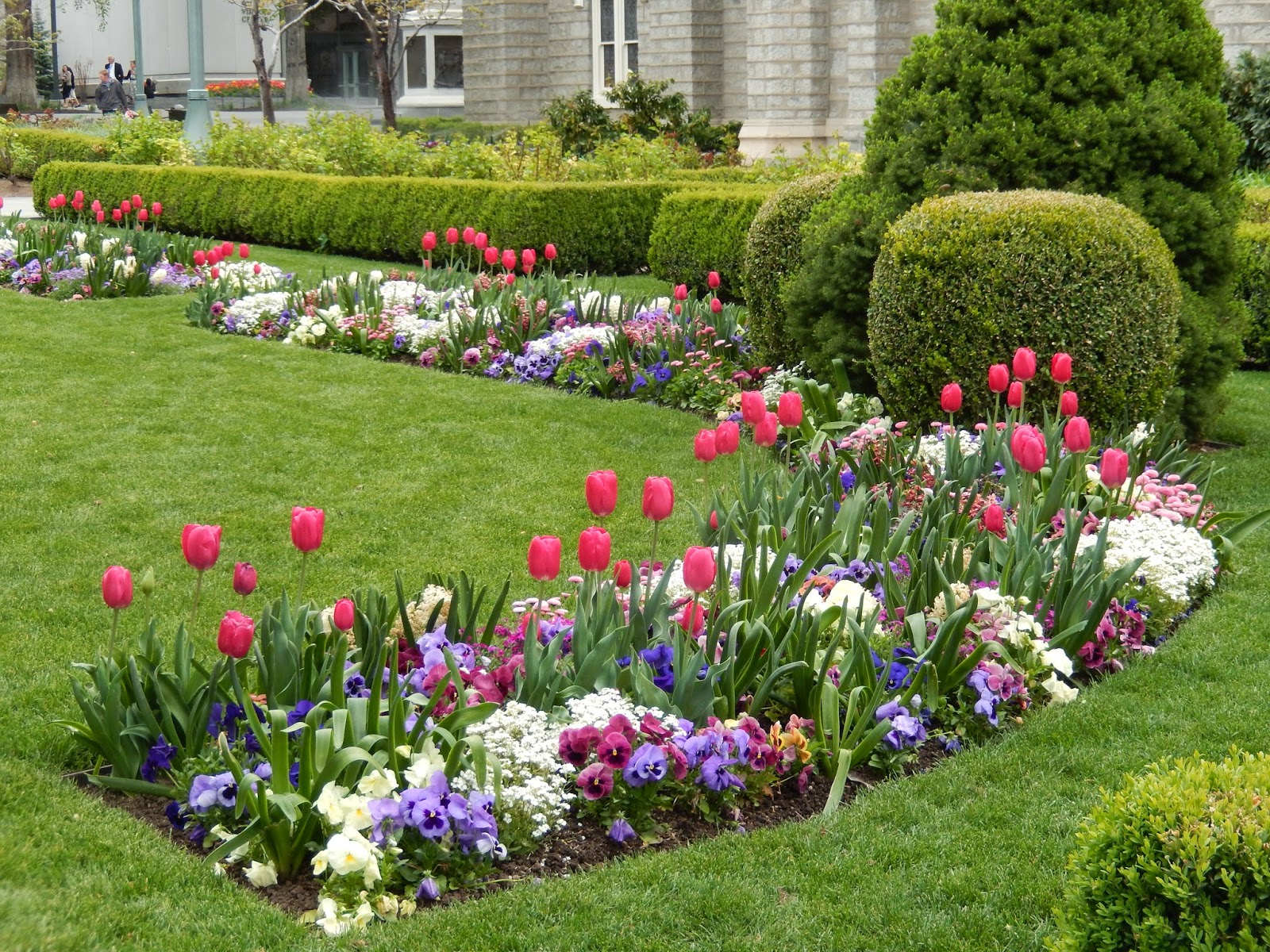 The French Tangerine: ~ the most amazing garden tour ever | Amazing ...