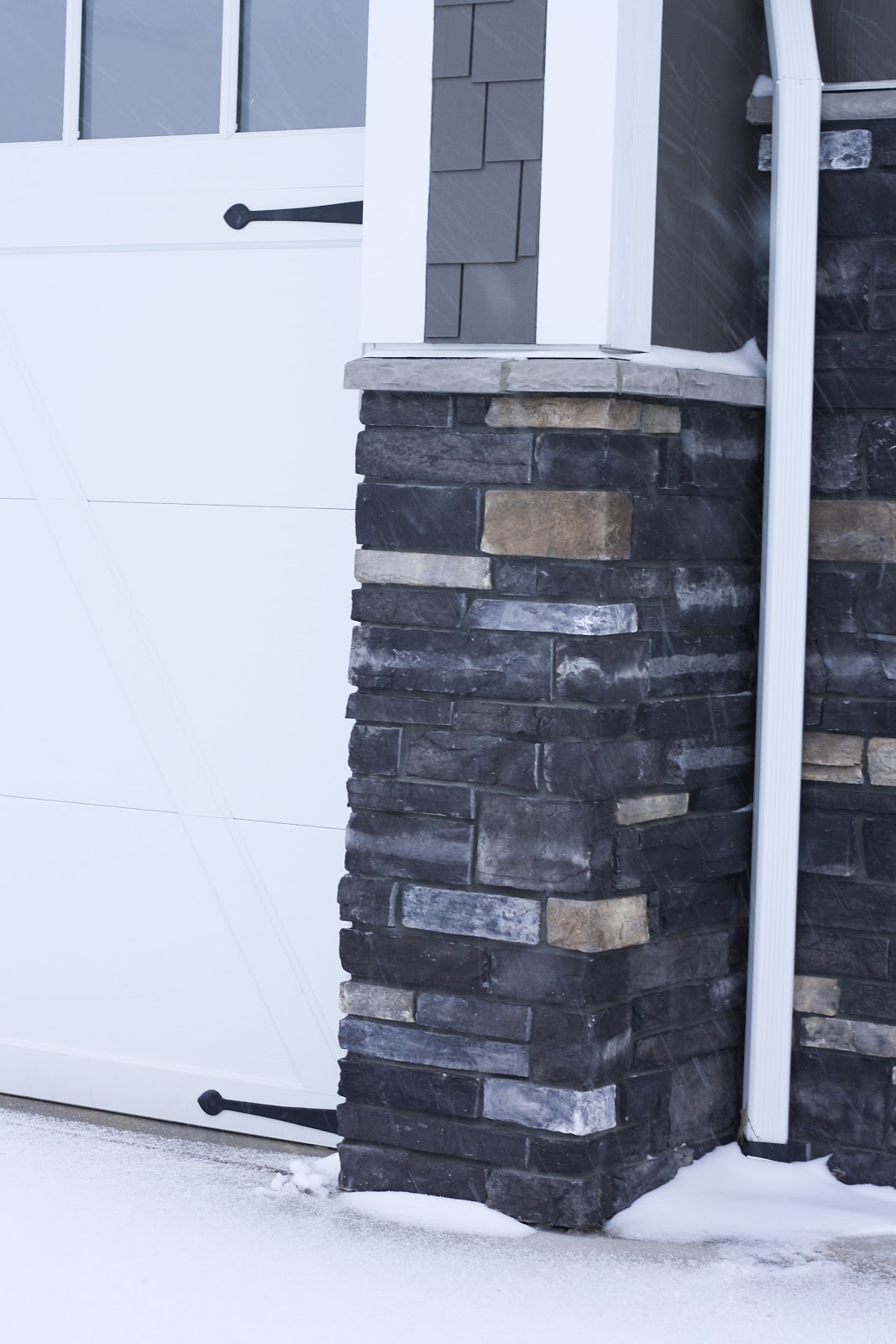House on Tufton: The Build: Black Rundle Stone
