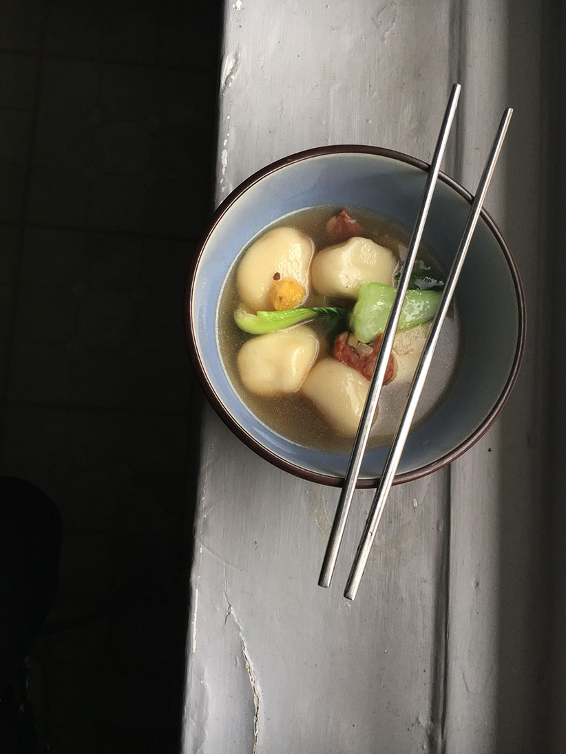 jinyu kuang : Tang Yuan Soup At Home