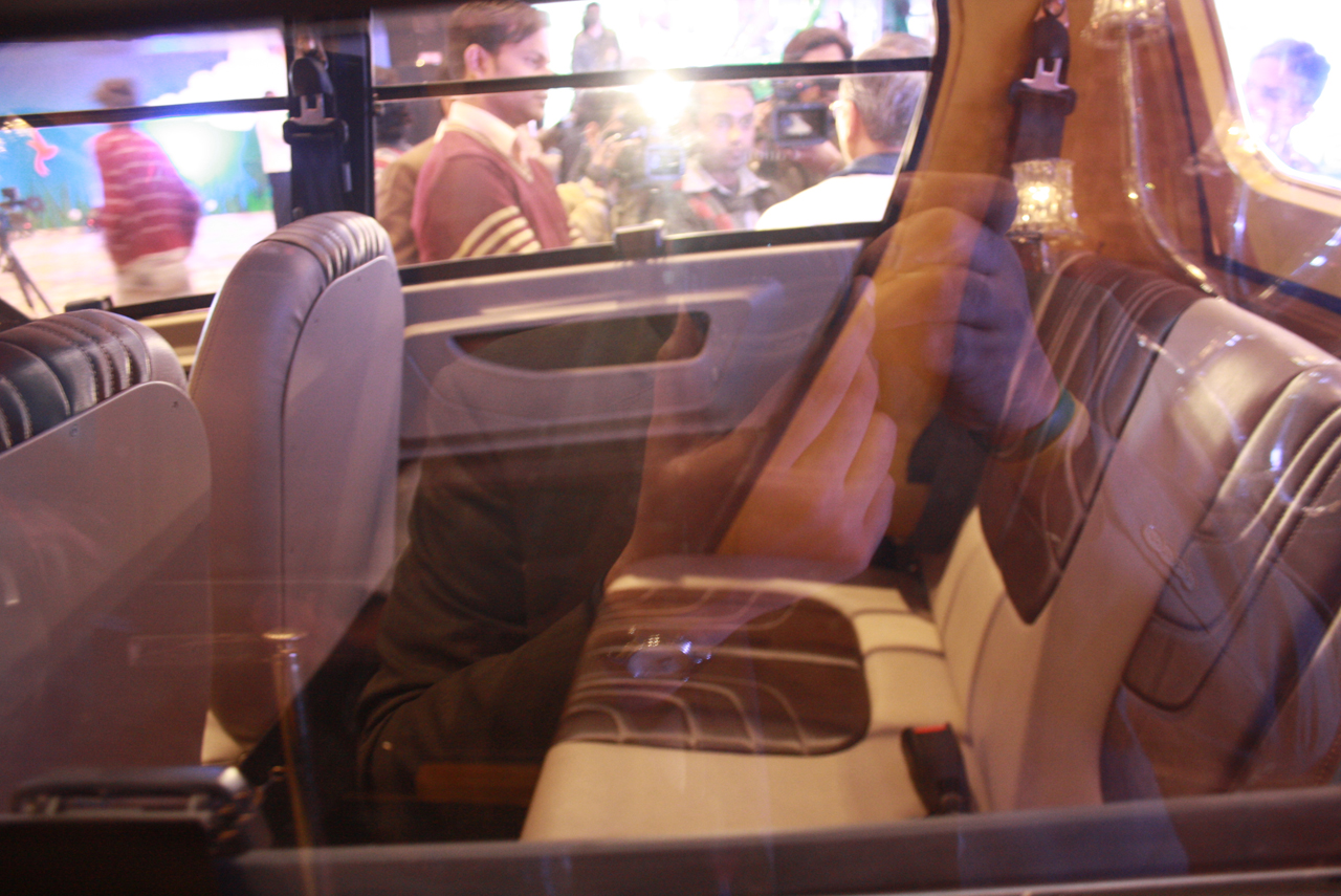 Download Latest Bollywood Actress,Cars, Movies, Bikes Wallpapers: Bajaj ...