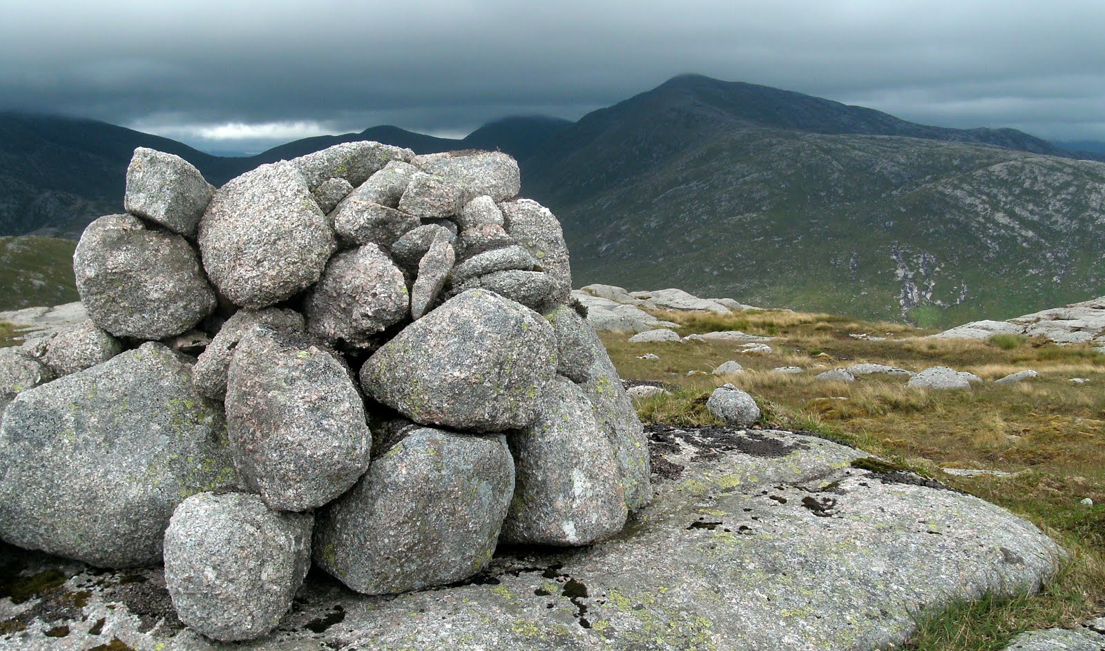 Tour Scotland: Tour Scotland Photograph Mountain Cairn Isle Of Arran
