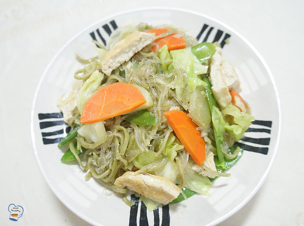 Pinay Panadera's Culinary Adventures: Moringa ( Malunggay) Pancit ...