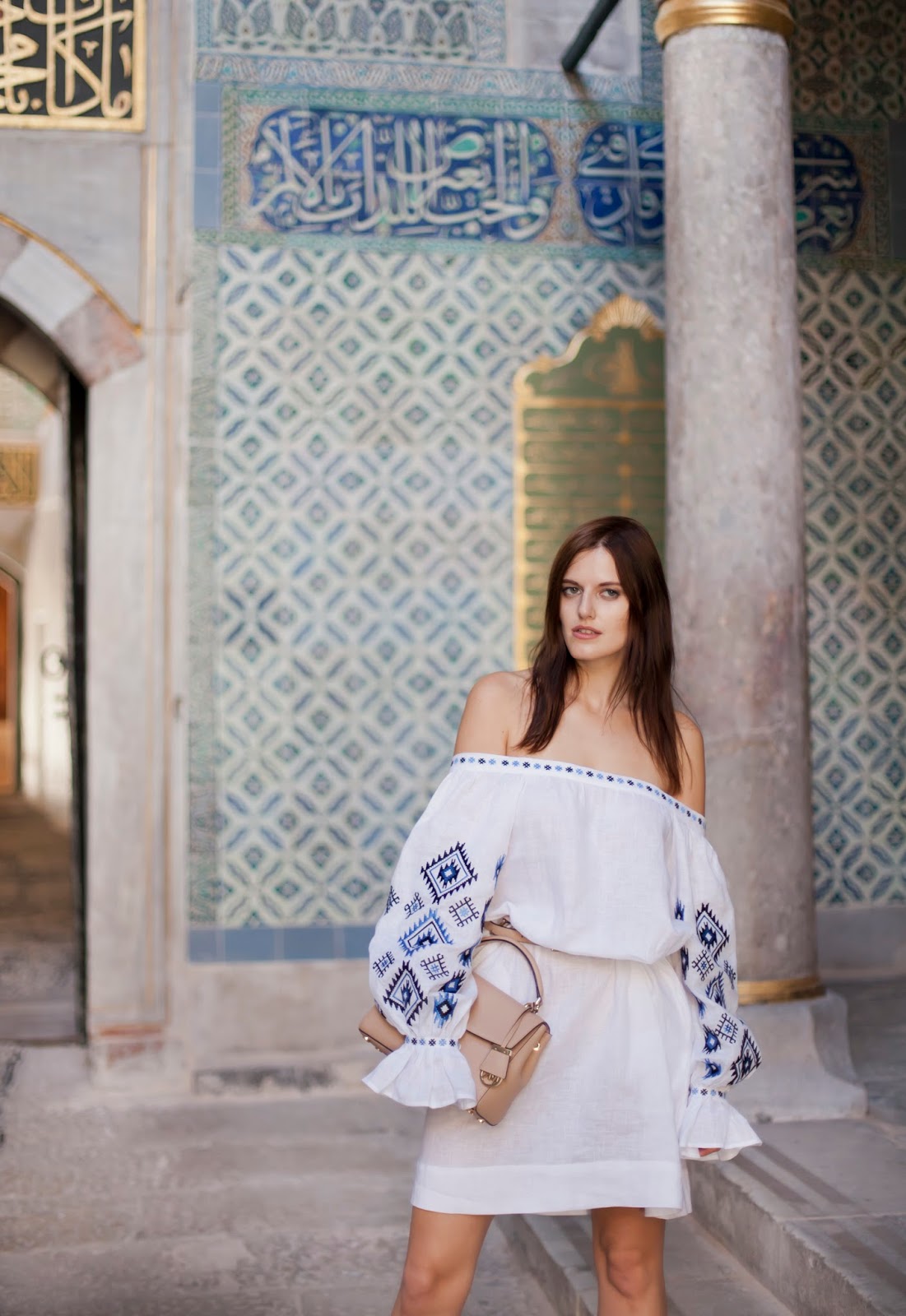 ORNAMENT DRESS IN TOPKAPI PALACE | TIE BOW-TIE