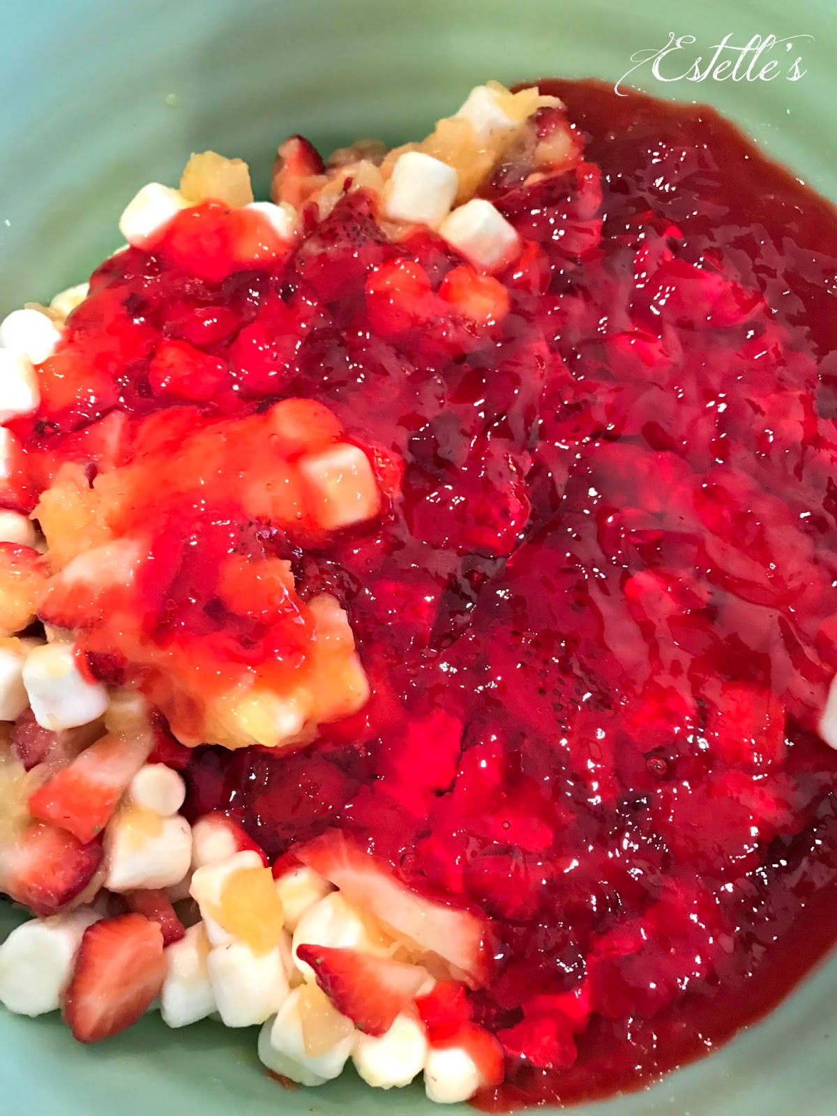 Estelle's: STRAWBERRY FLUFF...A FAMILY FAVORITE