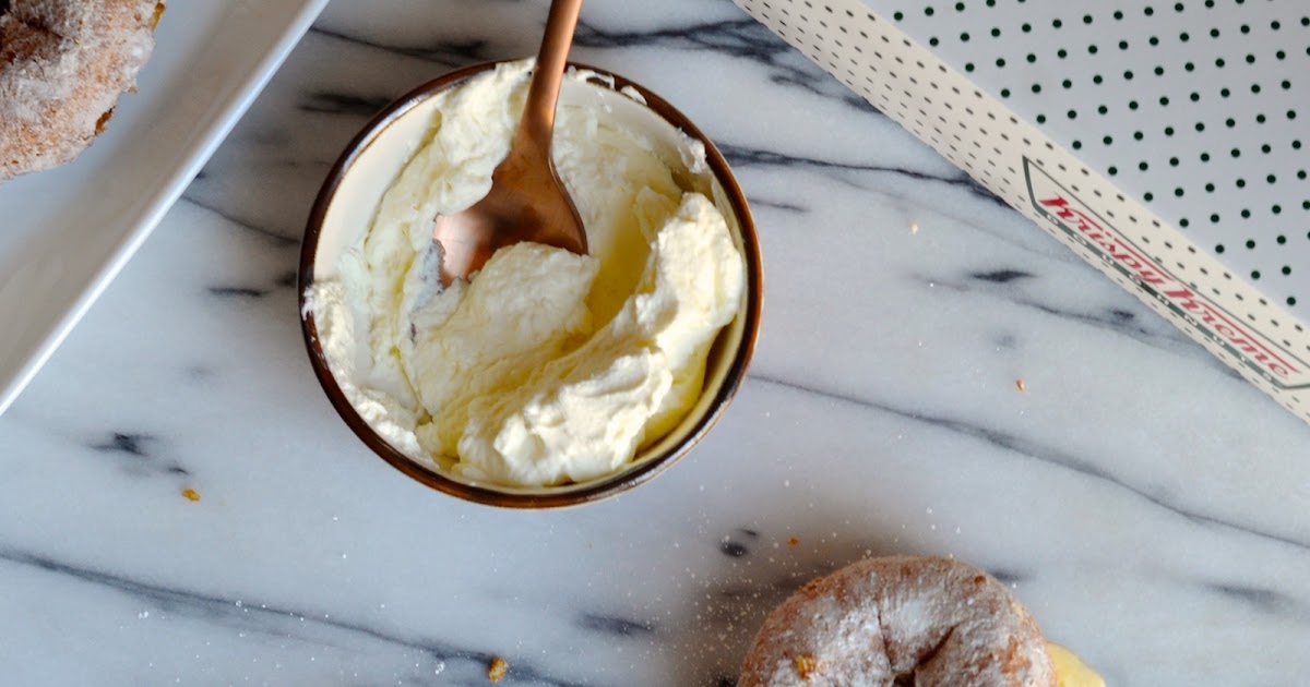 Banoffee Pie Doughnuts (A Krispy Kreme Holiday Doughnut Hack) - Always ...