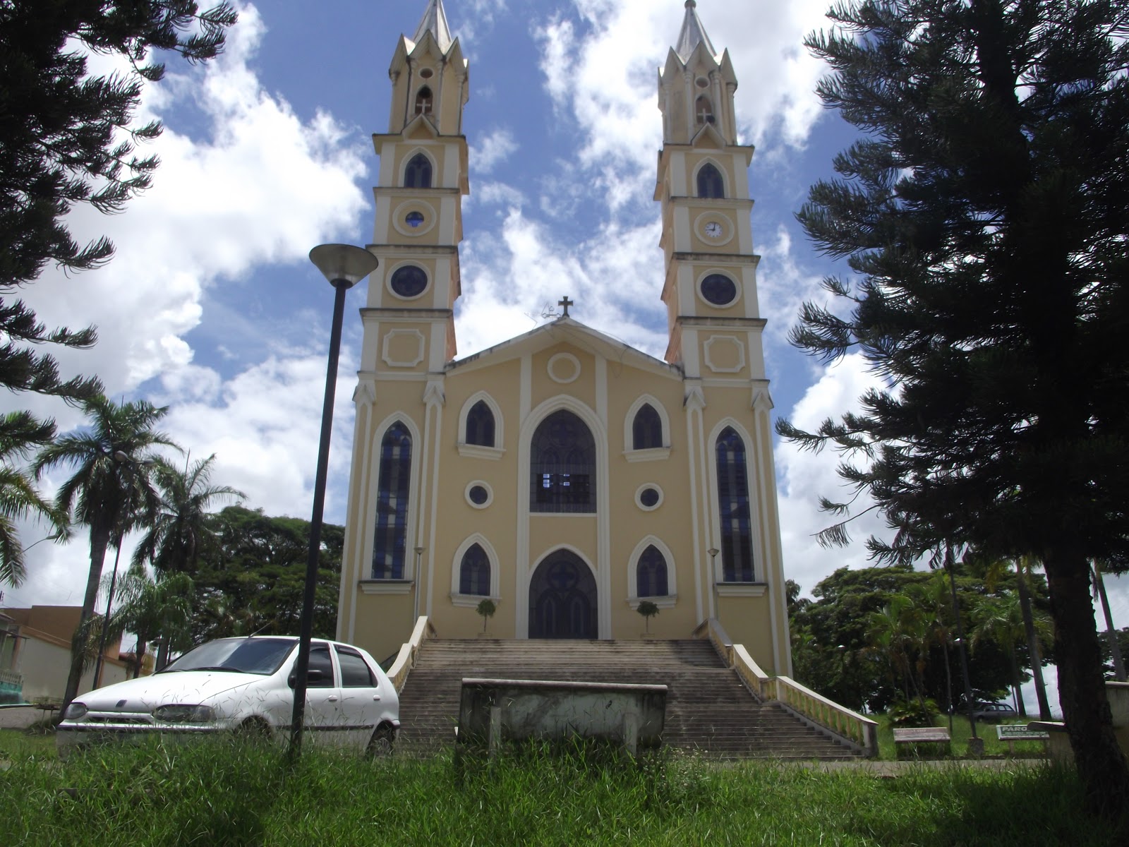 TURISTANDO PELO MUNDO: PASSOS / MG