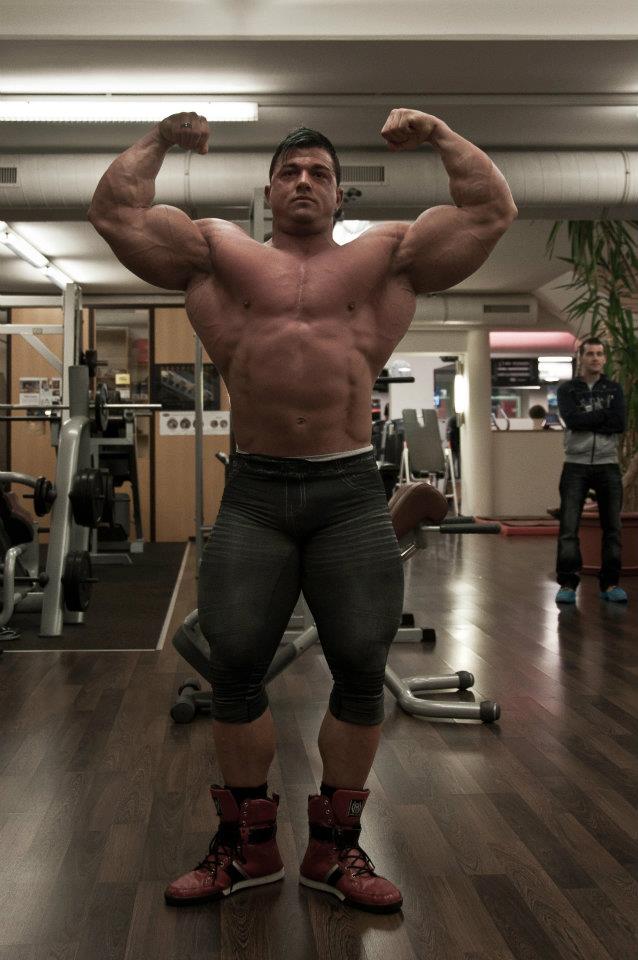 Muscle Lover: Austrian bodybuilder Anton "Tony" Breznik