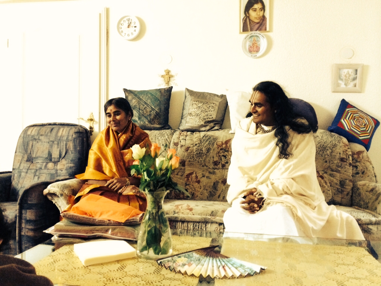 Sri Swami Vishwananda (Deutsch): Bhajan singen bei Mutter Meera