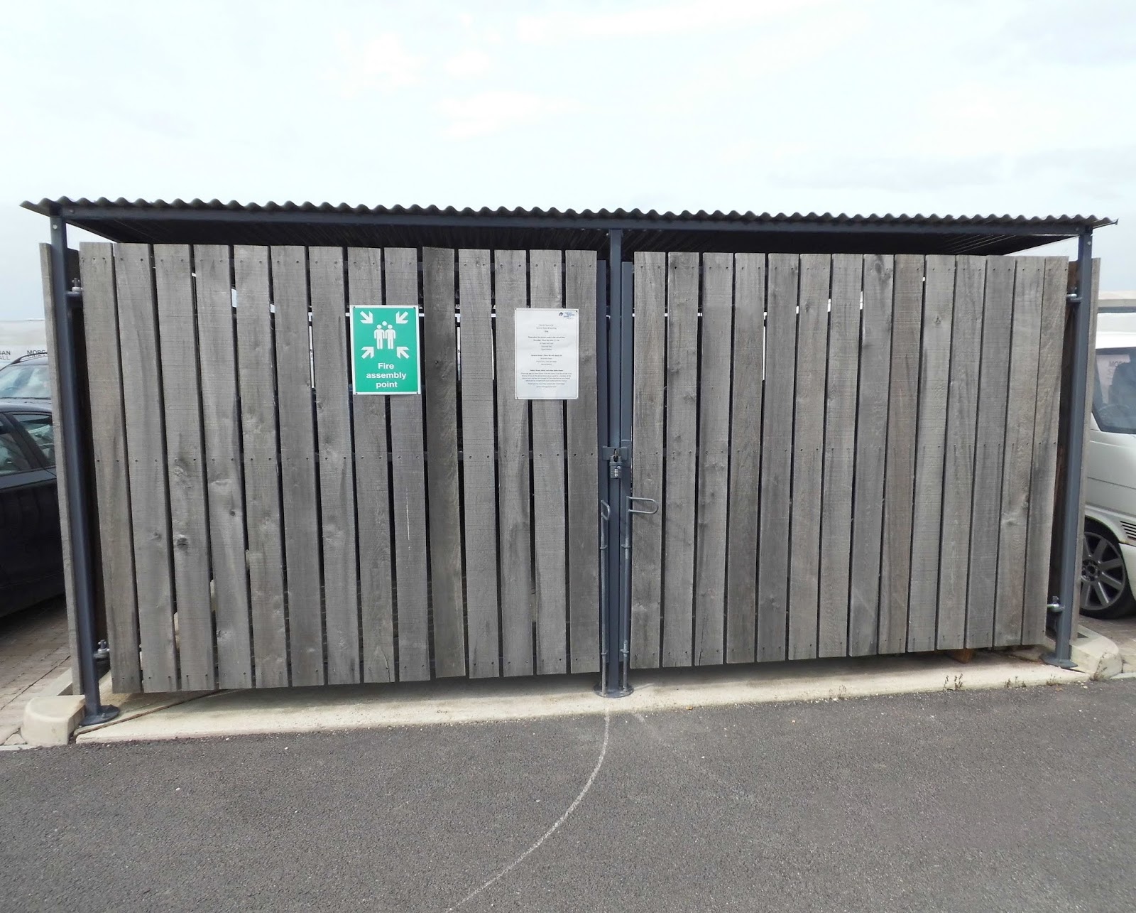 Barricade Fabrications: Hardwood Timber & Steel bin storage compounds ...