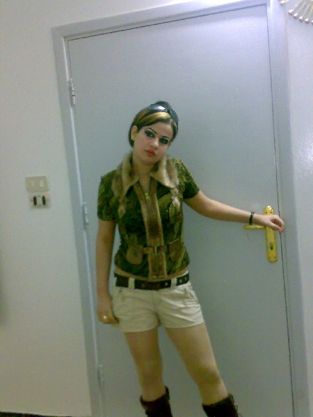 Beauty Pics of Arab World: Cairo Girl Wear Fashionable Black Long Boot