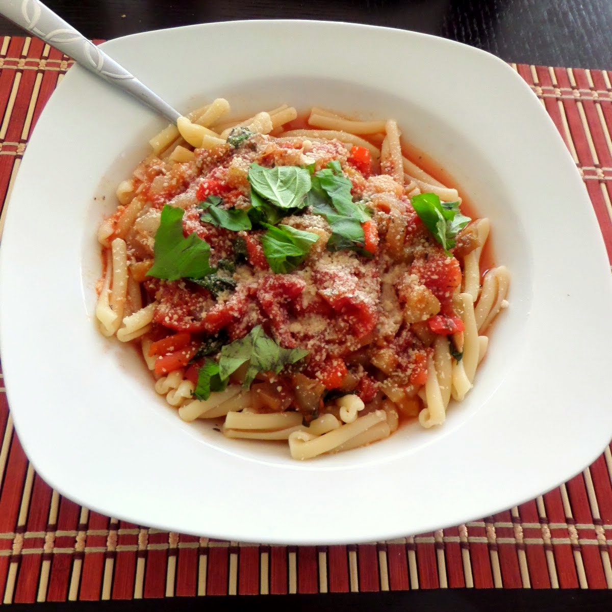 Very Veggie Pasta | Joybee, What's for Dinner?