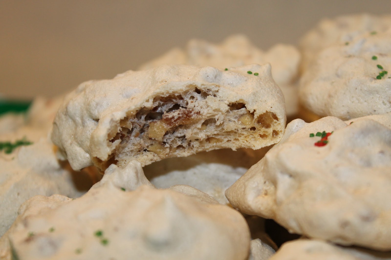 Mélange: Ma's Styrofoam Cookies