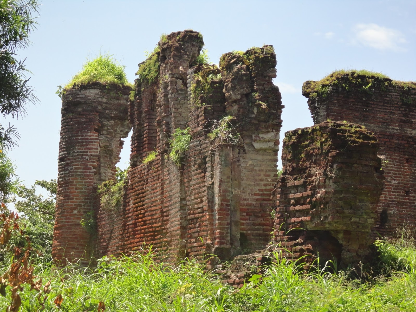 Guía Turística Salvadoreña: MUNICIPIO DE CALUCO
