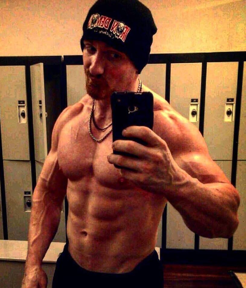 Beefcakes of Wrestling: Saturday Selfies