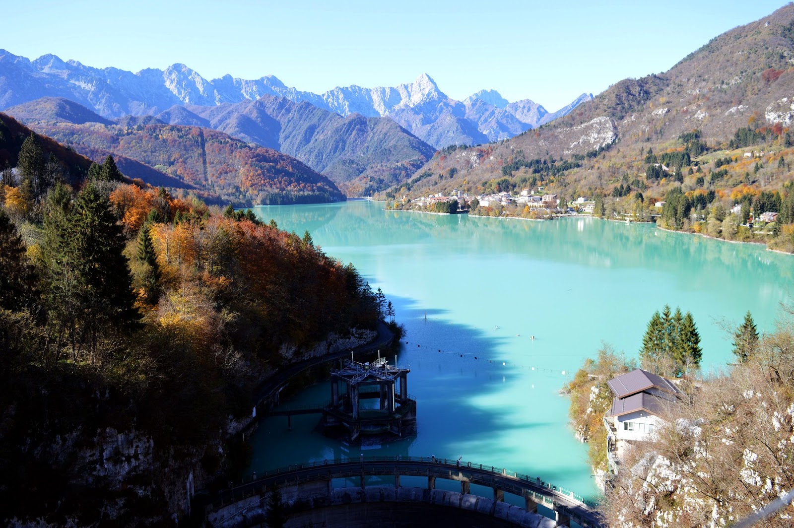 Il lago di Barcis e il sentiero del Dint - Montagna di Viaggi