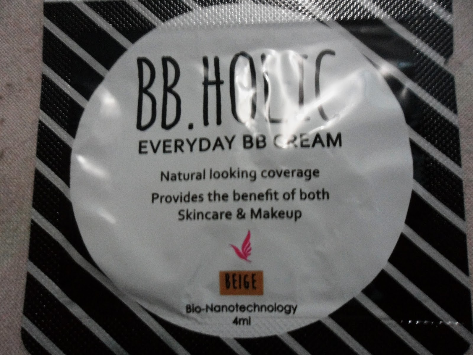 The Beauty Banana: iWhite Korea BB Holic BB Cream Review