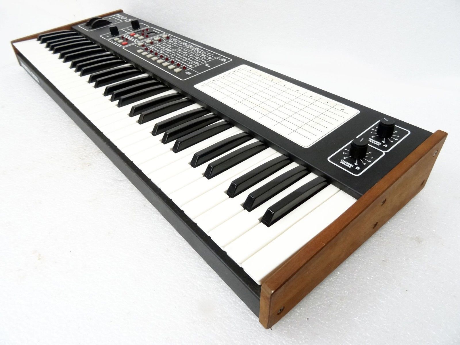 MATRIXSYNTH: Sequential Circuits PRO-8 Vintage Analog Synthesizer SN 02443