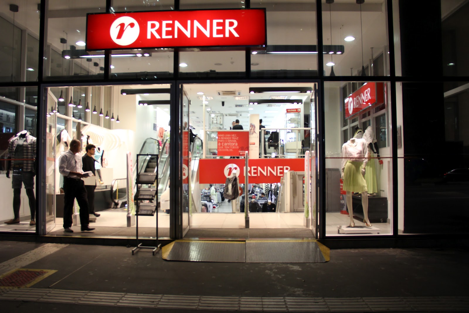 O poder da moda ao seu alcance: Compras na Avenida Paulista: Estilo e ...