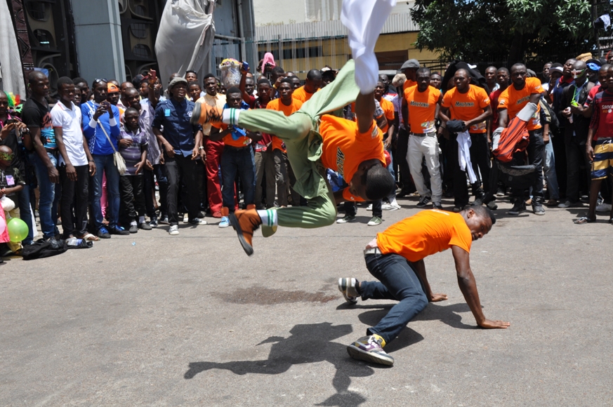 Maltina stages biggest ever flash mob in Nigeria, thrills consumers at ...