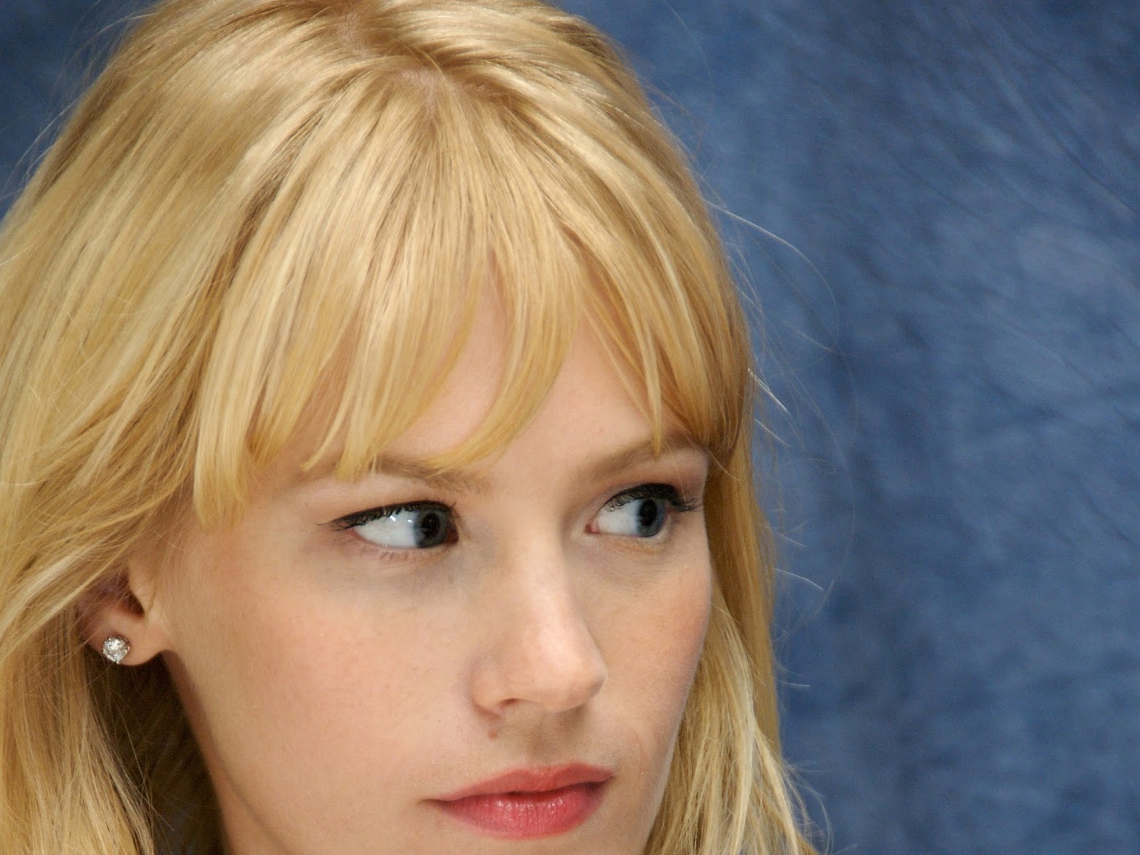 Photos of Trendy American Actress and Model January Jones ~ Funky Pics ...