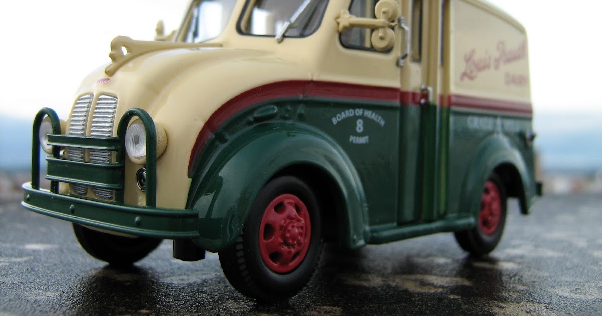 El Garaje Algabeño: DIVCO "Louis Trauth Dairy" de American Models Heritage